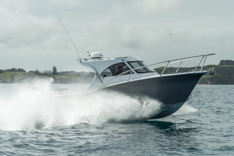 Gen3 25 Outboard - Makaira Boats