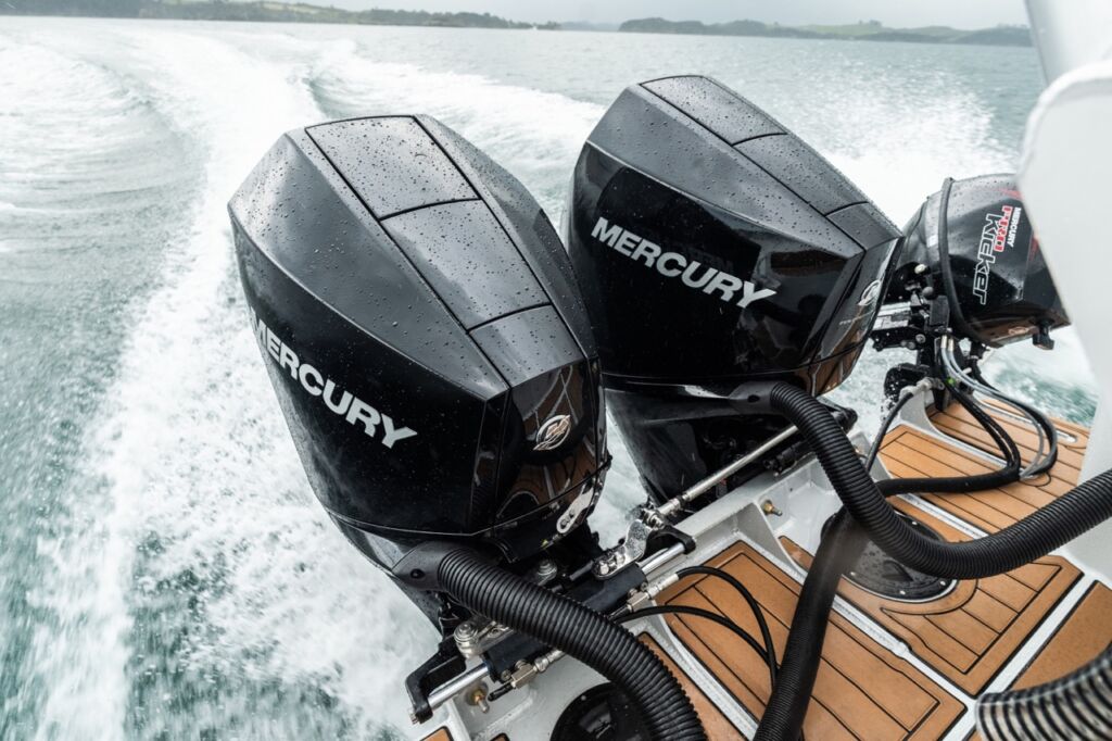 Gen3 28 Outboard - Makaira Boats