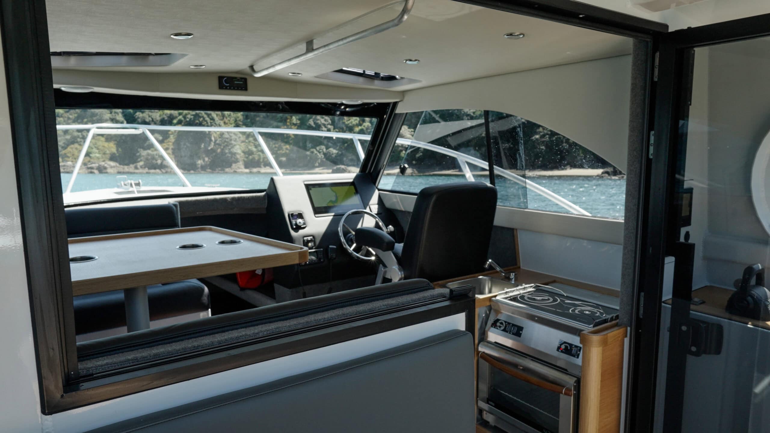 Gen3 950 Outboard - Makaira Boats